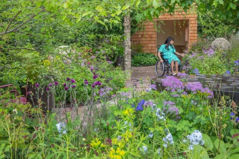 8 Ideas For Creating An Accessible Garden - Thames Valley Landscapes